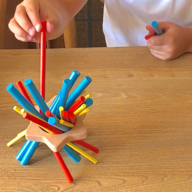 Juego palitos de madera (Mikado)